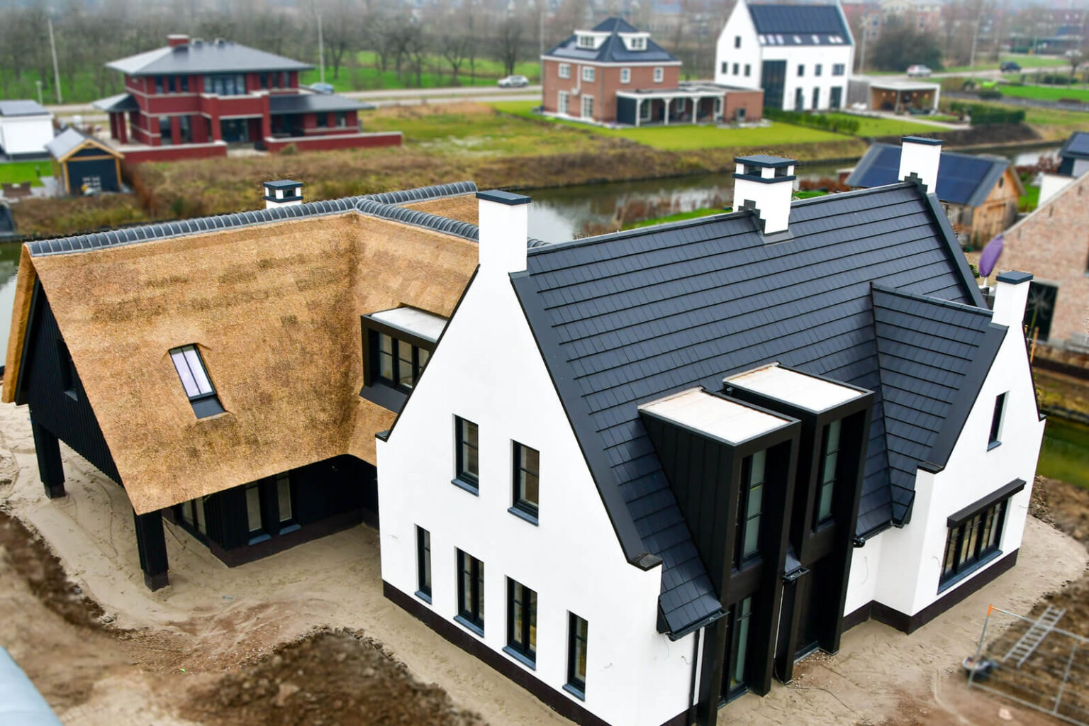 Twee woningen te Meteren - Exclusieve Schoorstenen